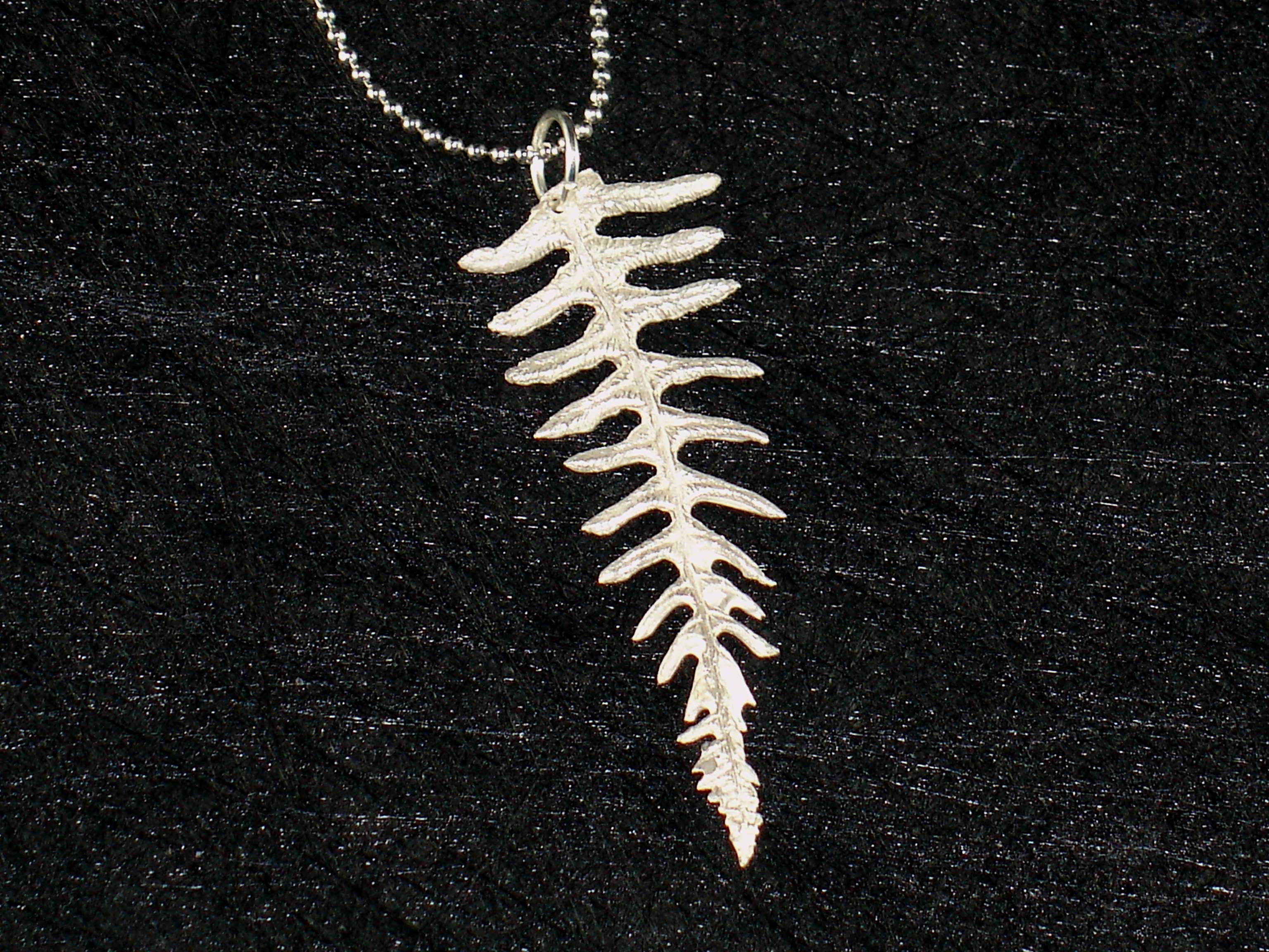 Art Clay Silver Fetuse Leaf - Mix Unique Art